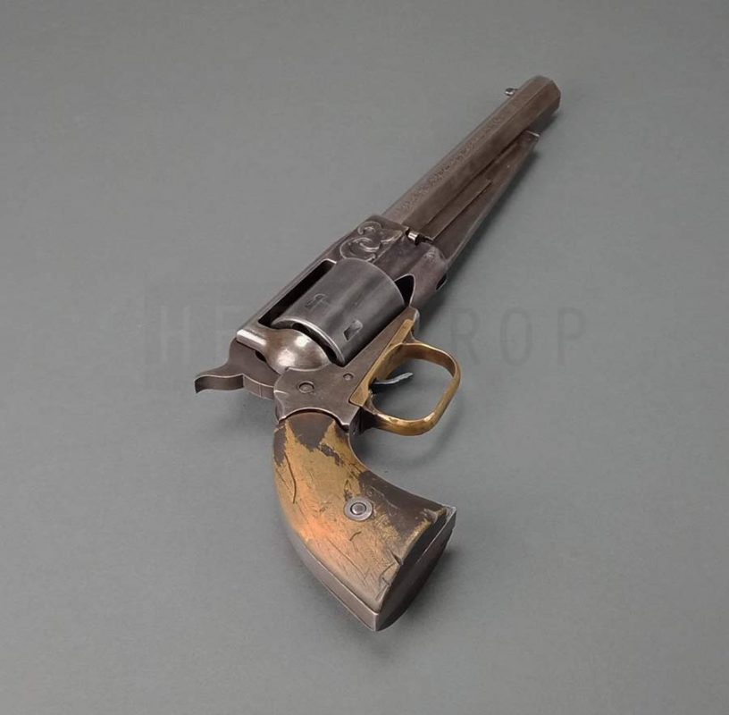 THE DARK TOWER ROLAND IDRIS ELBA SCREEN USED METAL GUN - HeroProp.com