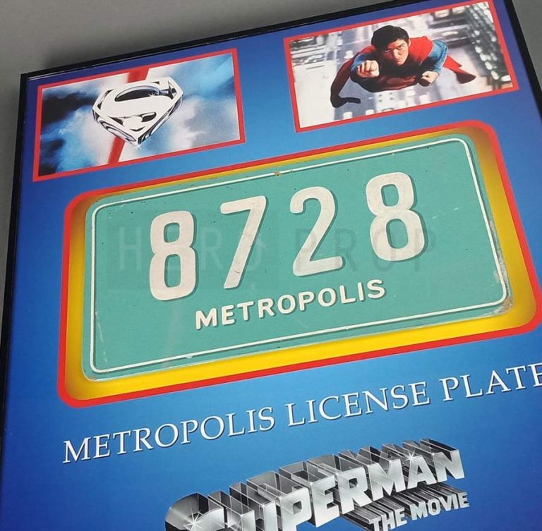 Superman Metropolis Licence Plate Display - HeroProp.com