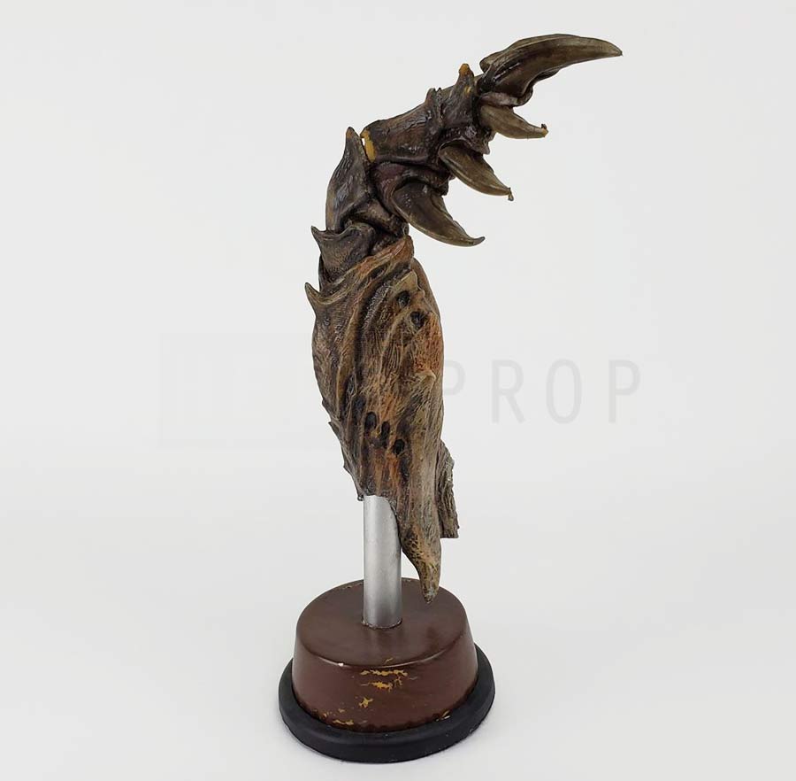 Ender’s Game Mounted Formic Claw - HeroProp.com