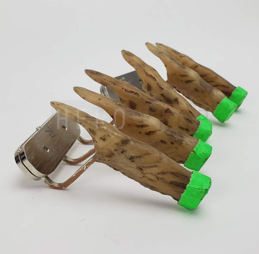 Wolverine CGI Stabbing Bone Claws - HeroProp.com